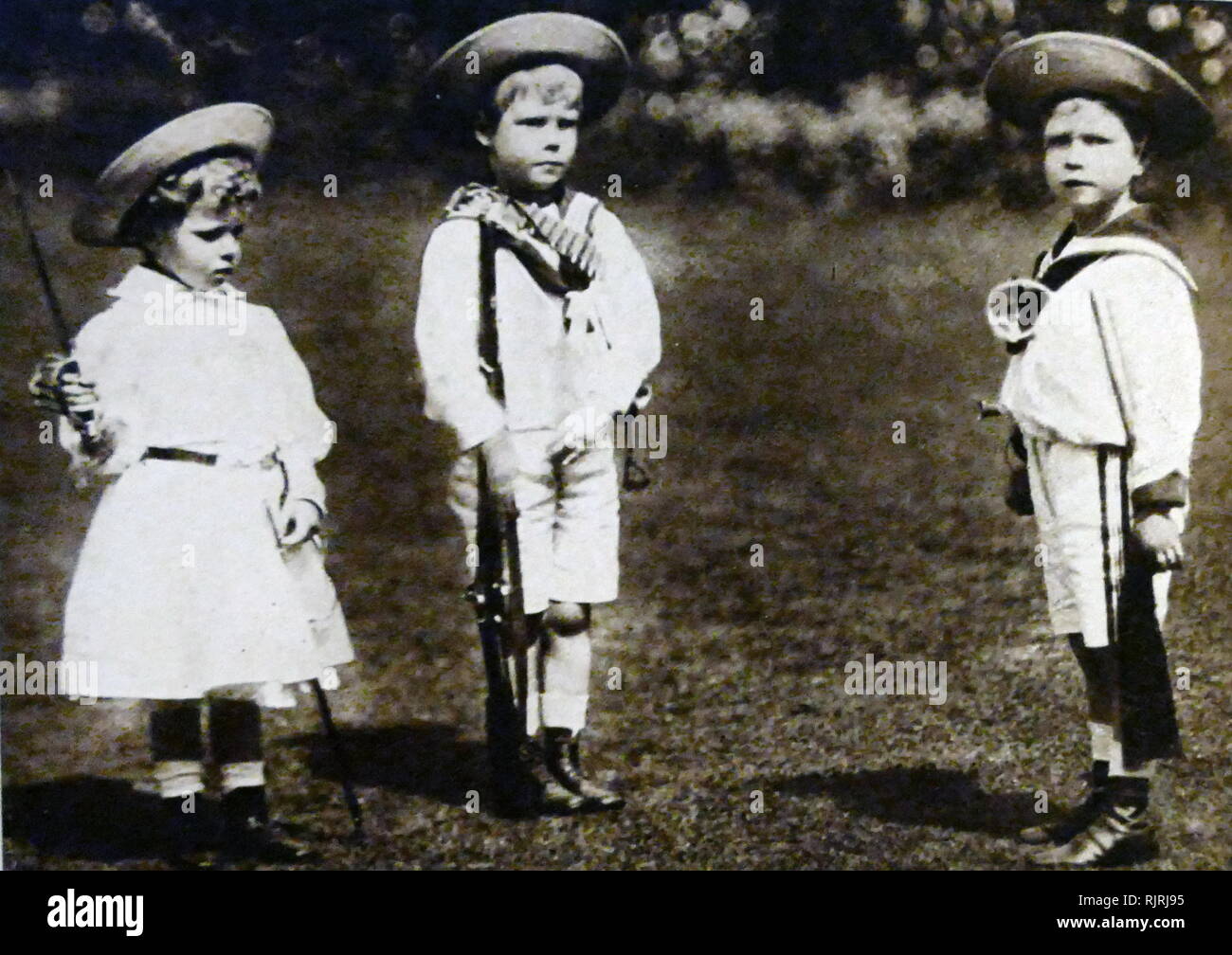 With children george left hi-res stock photography and images - Alamy