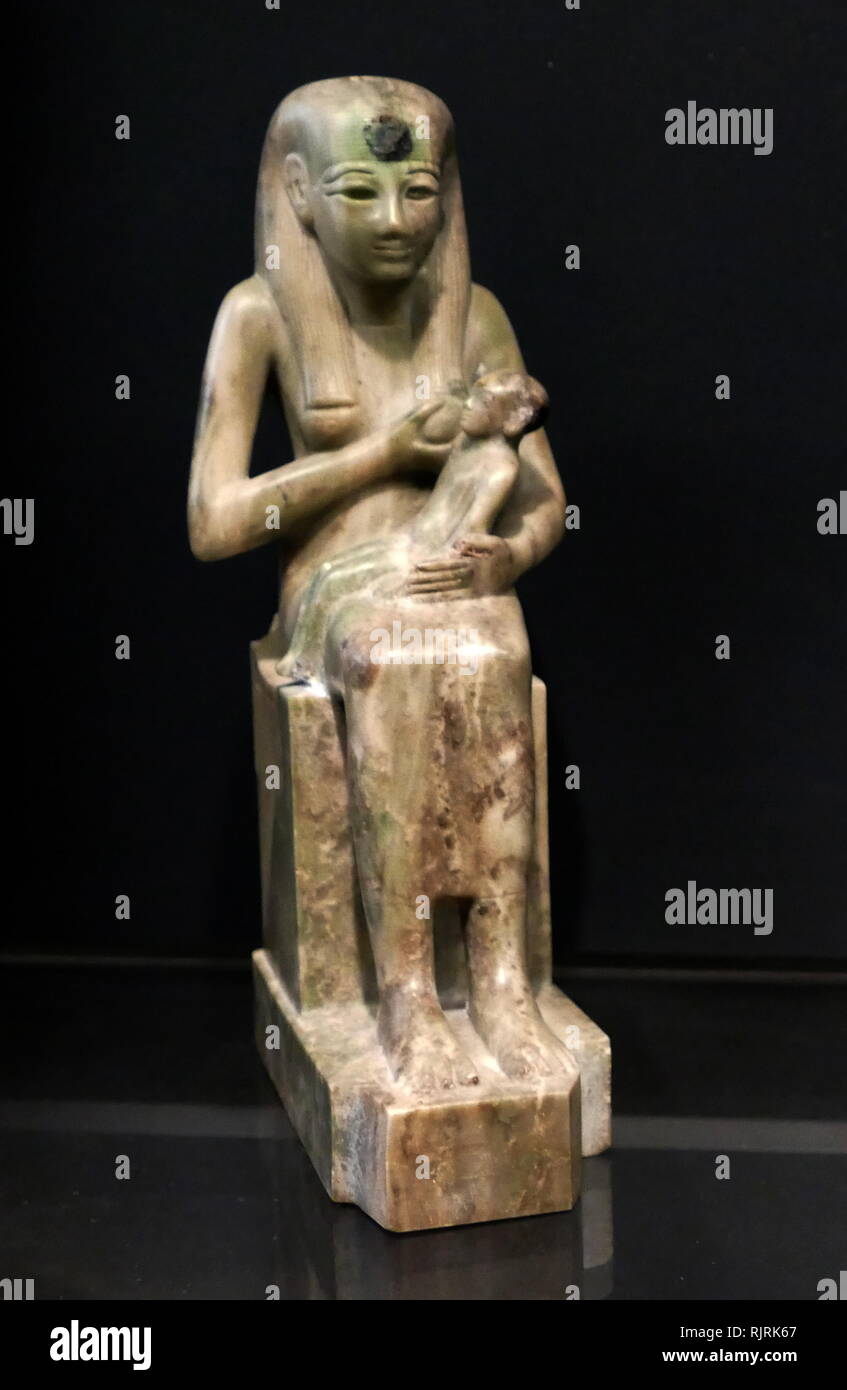 Statuette of the mother goddess hi-res stock photography and images - Alamy