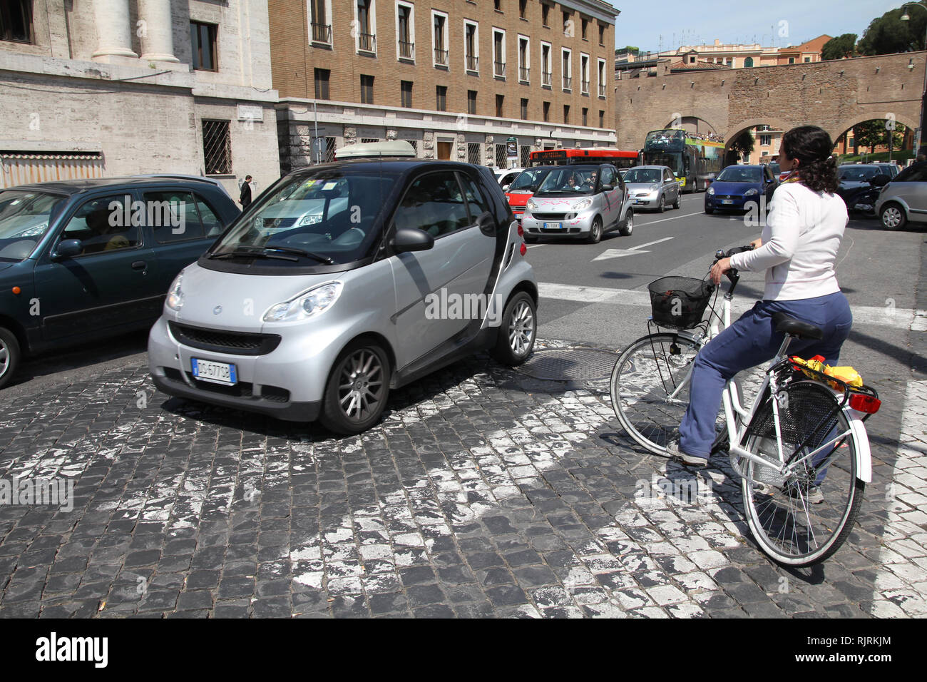Congested streets hi-res stock photography and images - Alamy