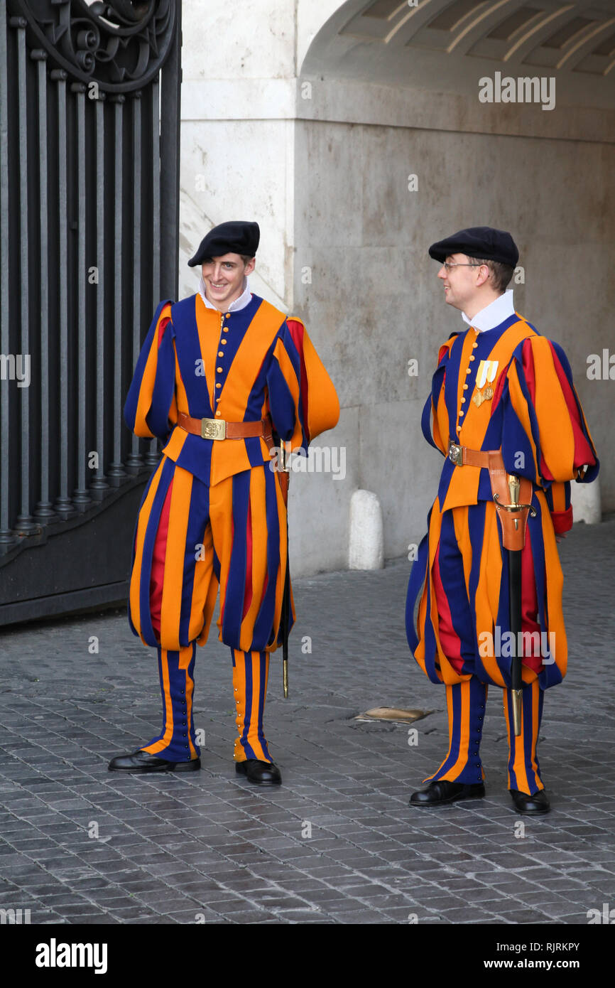 Smallest soldier hi-res stock photography and images - Alamy