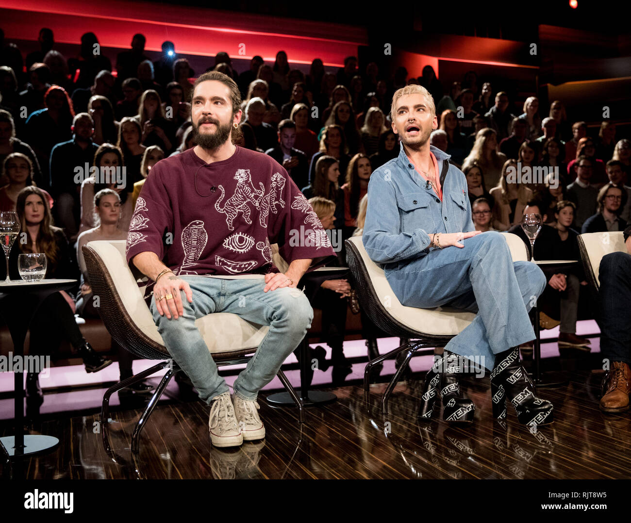 Hamburg, Germany. 06th Feb, 2019. The brothers Tom (l) and Bill Kaulitz ...