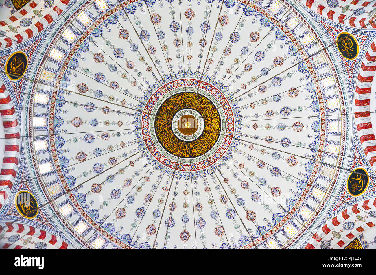 Ceiling of the mosque in istanbul turkey Stock Photo - Alamy