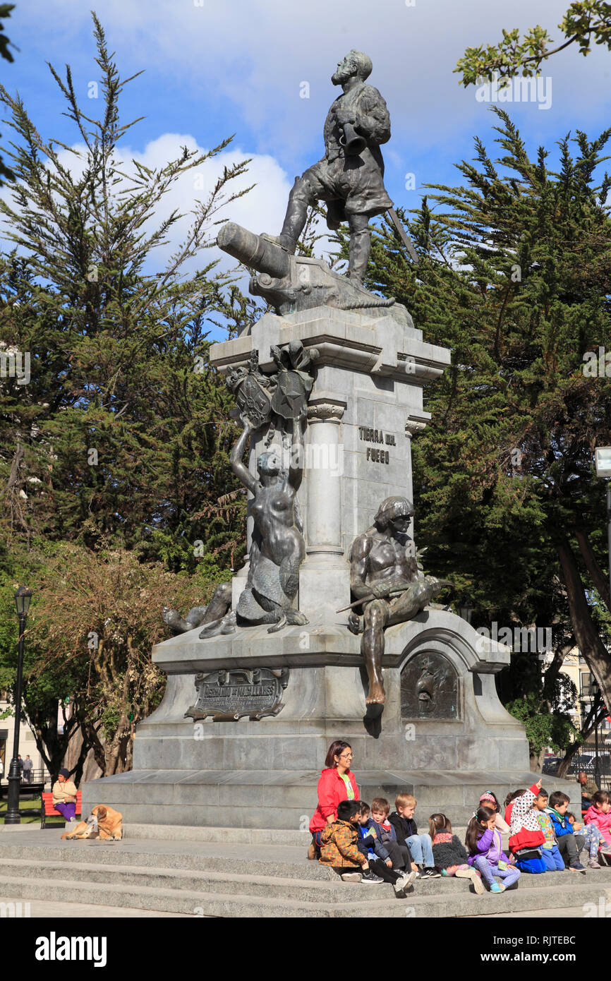 Ferdinand magellan statue hi-res stock photography and images - Alamy