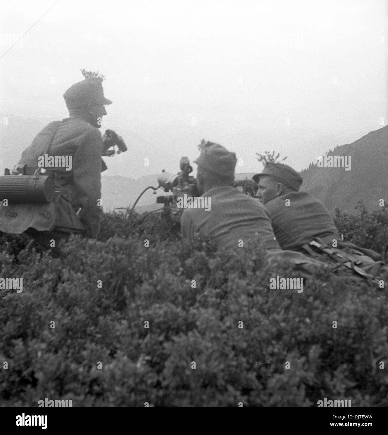 Mountain troops hi-res stock photography and images - Alamy