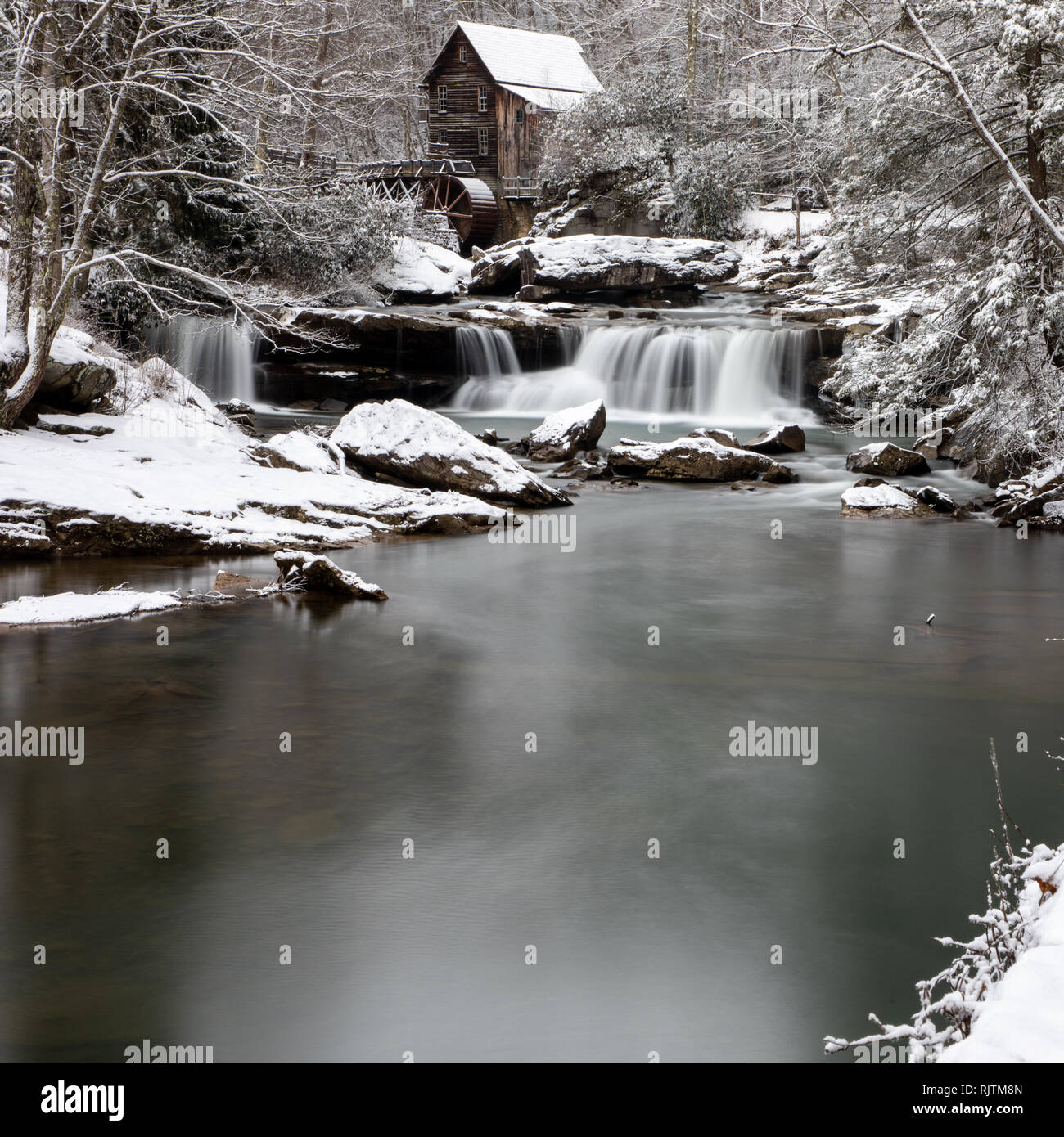 Motion winter scenery hi-res stock photography and images - Alamy