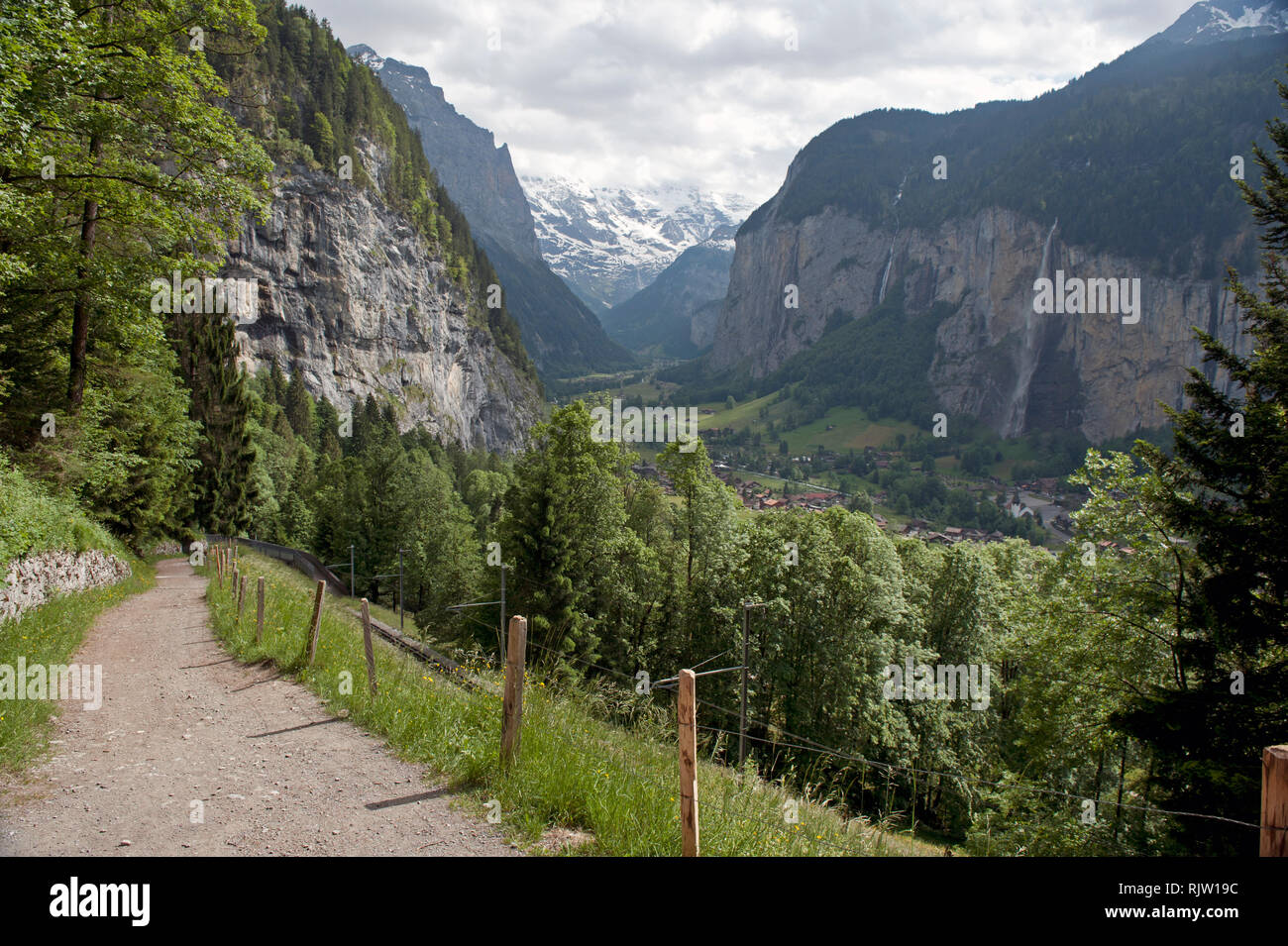 General view of Lauterbrunnen and Staubbach Waterfall, Switzerland ...