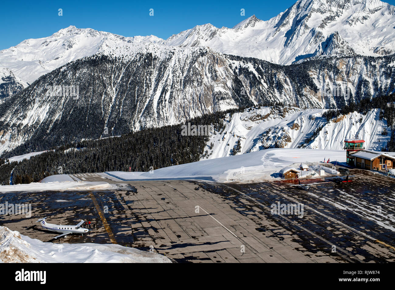 Courchevel airport, france hi-res stock photography and images - Alamy