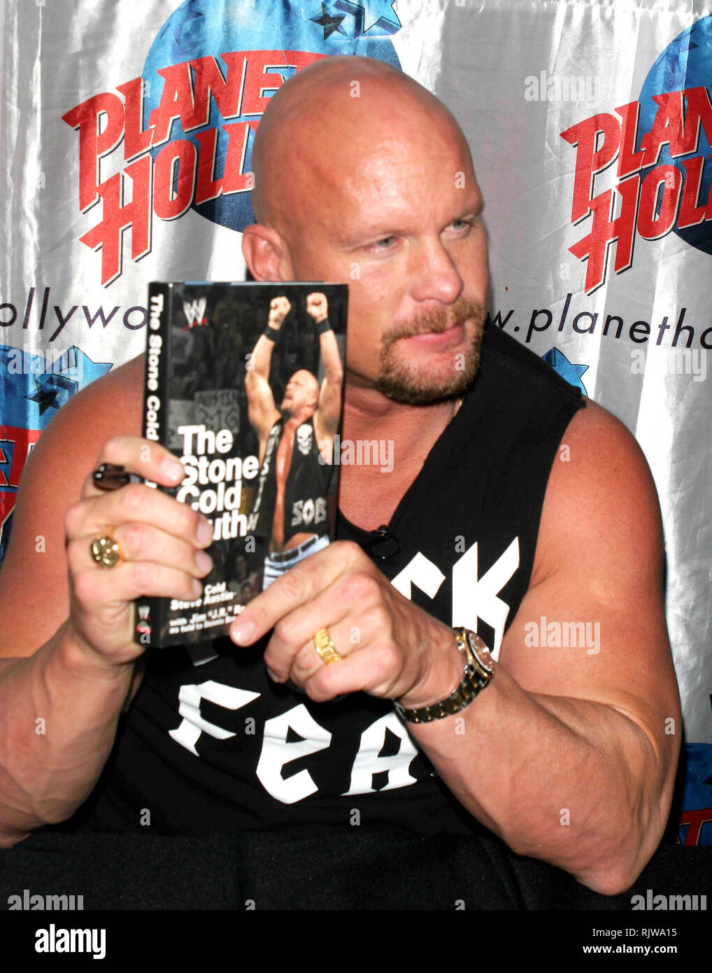 STEVE AUSTIN 10-29-2003 Photo By John Barrett/PHOTOlink /MediaPunch ...