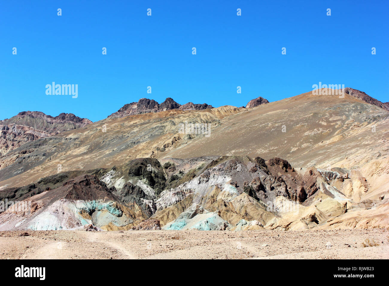 Beautiful Artist's Paintings rock formation, Death Valley, USA ...