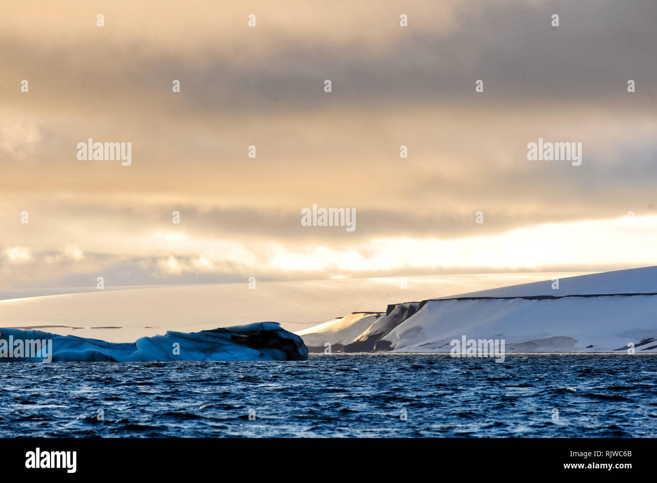 Arctic landscape, arctic tundra and ice of the Arctic Ocean Stock Photo ...