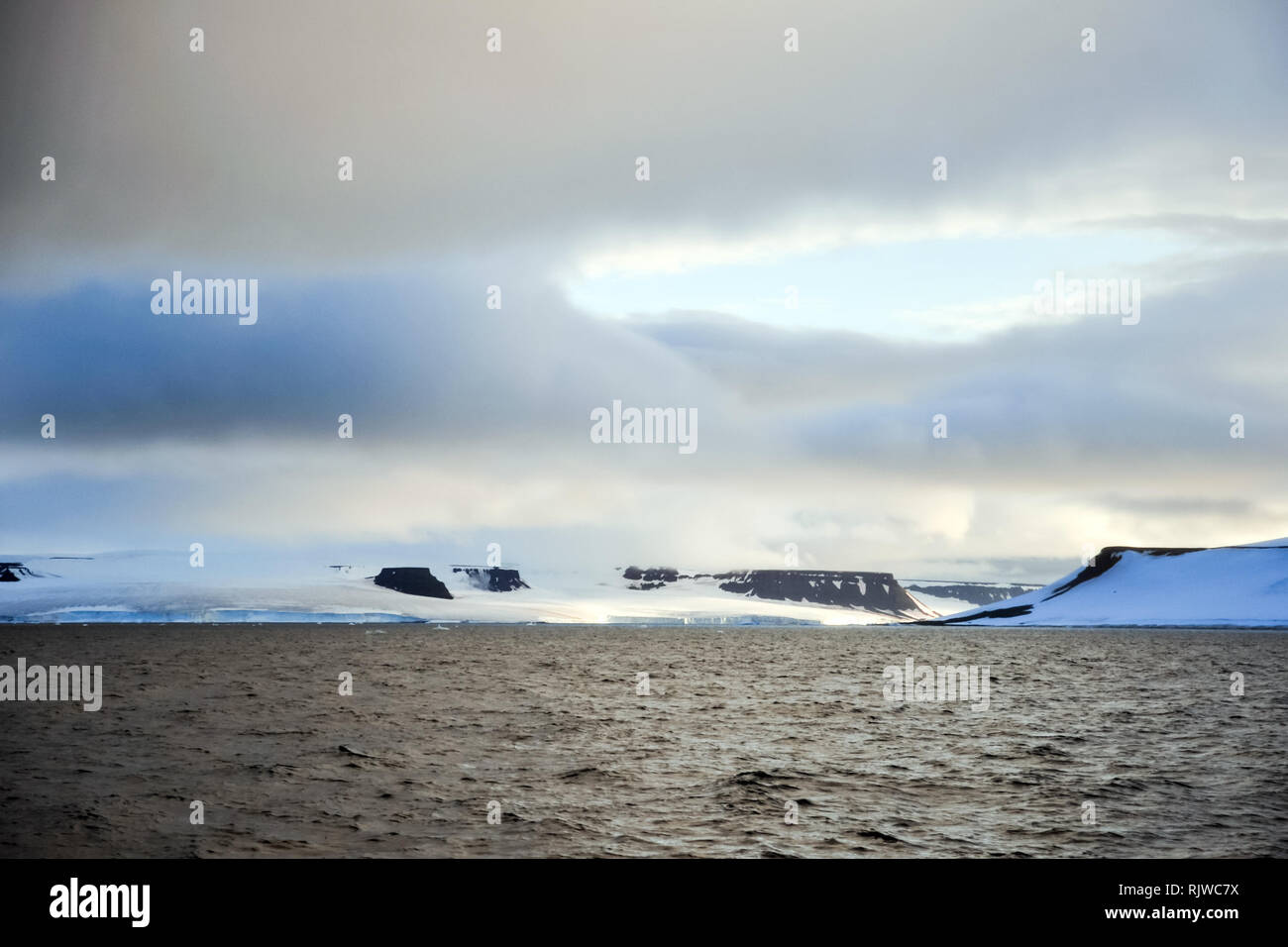 Arctic landscape, arctic tundra and ice of the Arctic Ocean Stock Photo ...