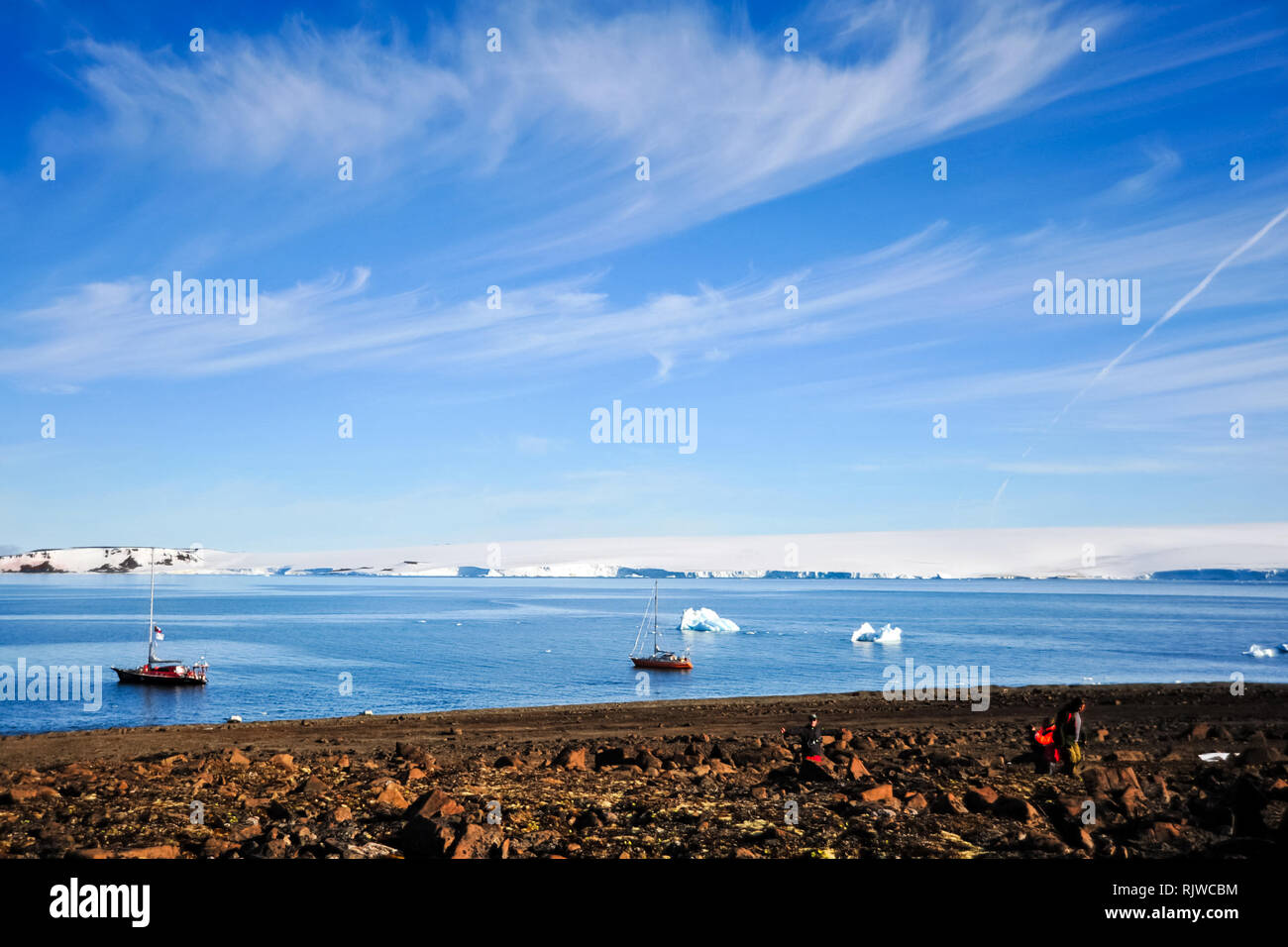Arctic landscape, arctic tundra and ice of the Arctic Ocean Stock Photo ...