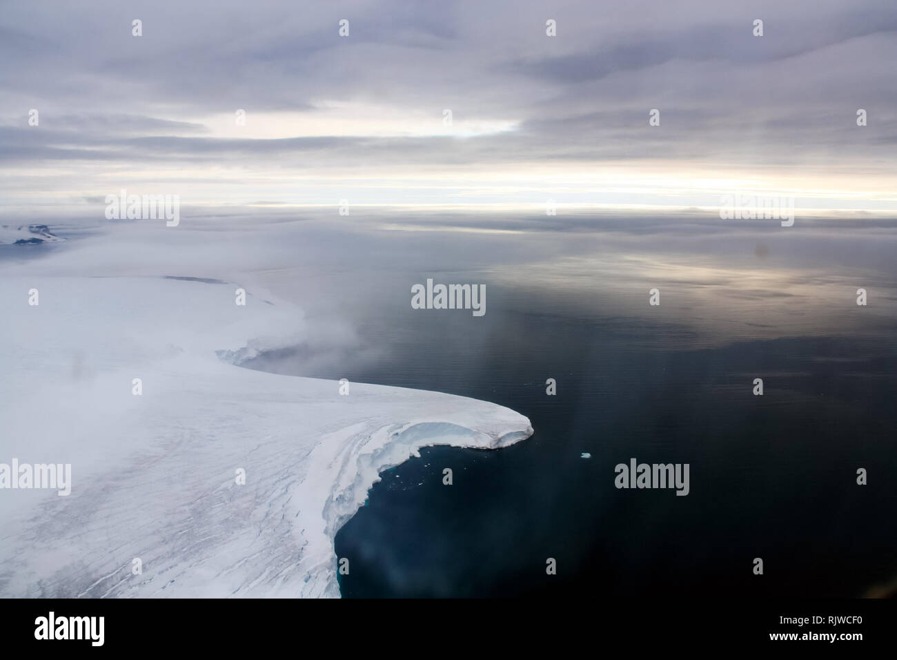 Arctic landscape, arctic tundra and ice of the Arctic Ocean Stock Photo ...