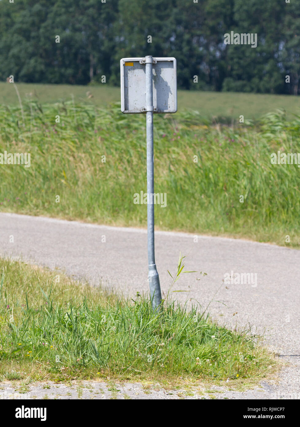 Back of a broken sign at a dutch road Stock Photo - Alamy