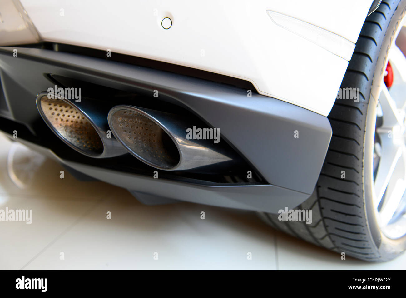 Super pipe hi-res stock photography and images - Alamy