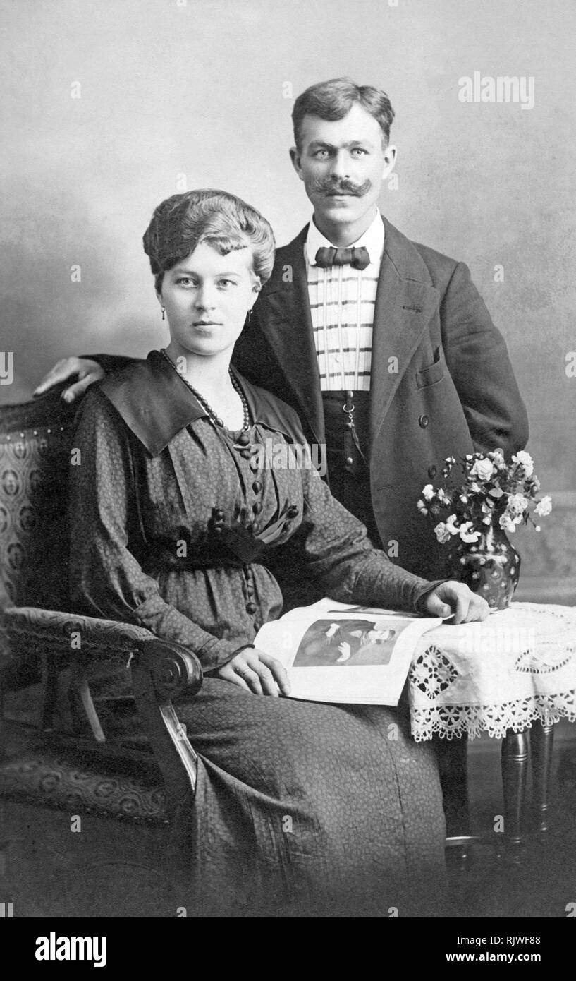 1910s portrait hi-res stock photography and images - Alamy