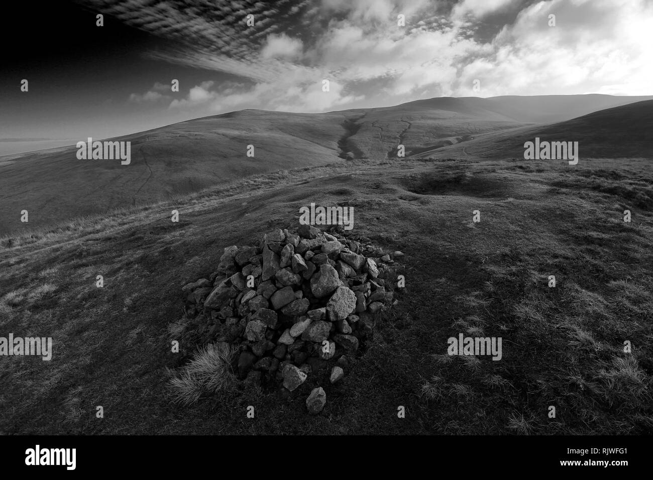 The Summit cairn on Longlands fell, Lake District National Park ...