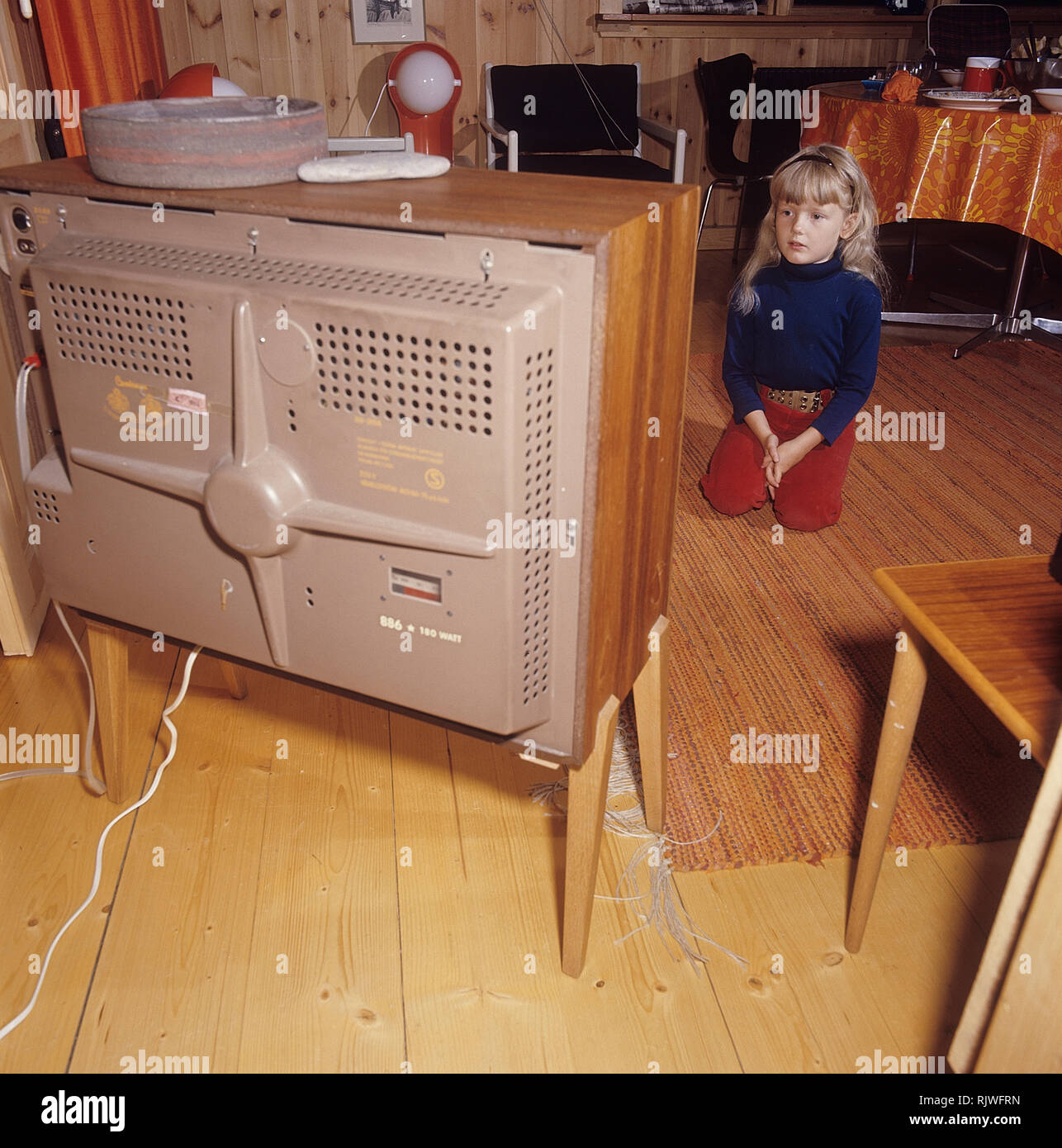 1960s family tv hi-res stock photography and images - Alamy