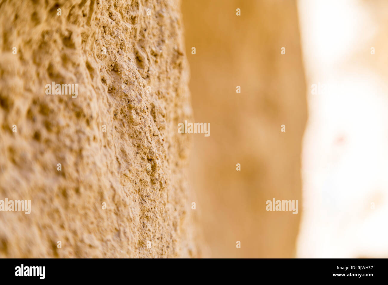 White crumbly rock texture hi-res stock photography and images - Alamy