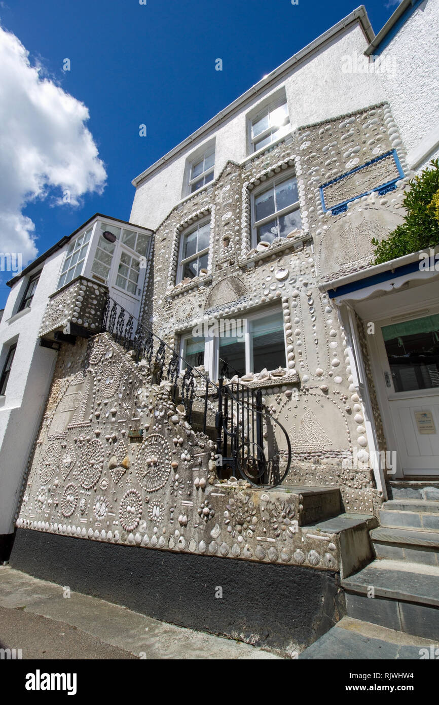 Shell house polperro cornwall hi-res stock photography and images - Alamy