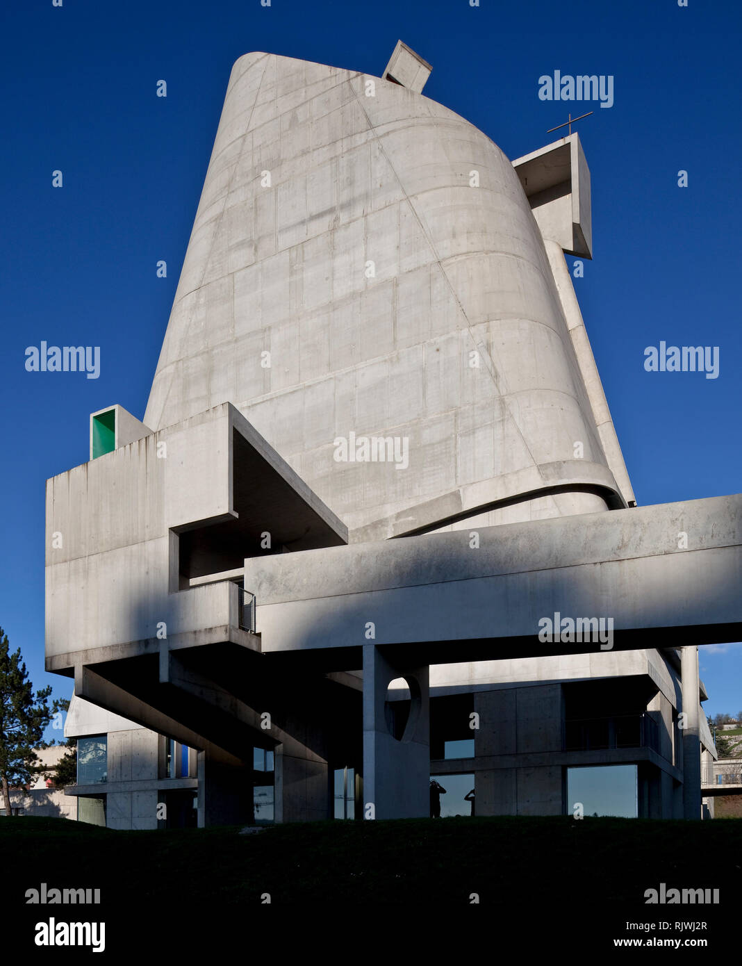 Le corbusier church pierre hi-res stock photography and images - Alamy