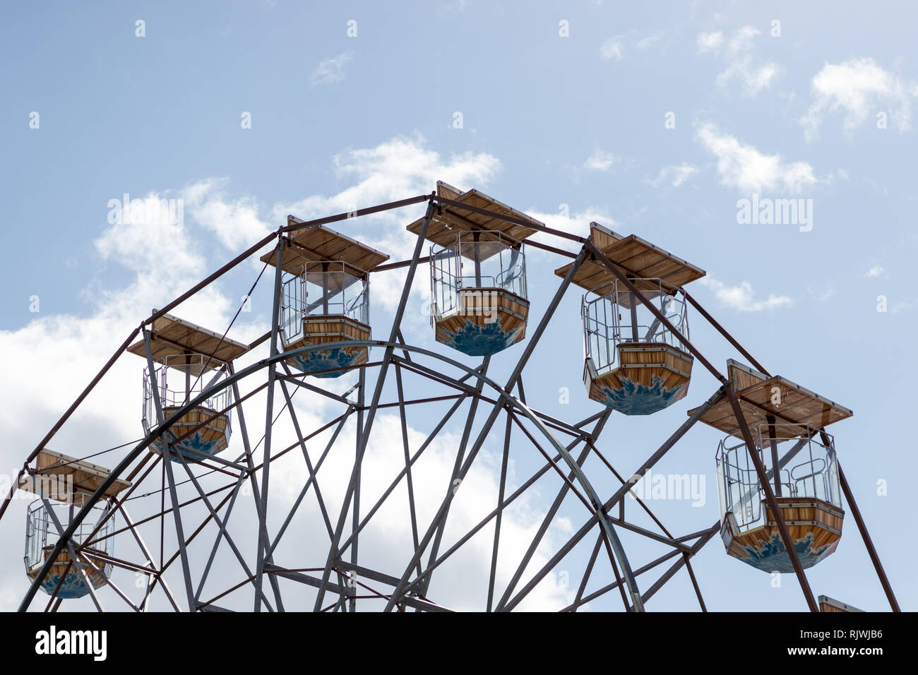 Traditional fair ground ferris wheel Stock Photo - Alamy