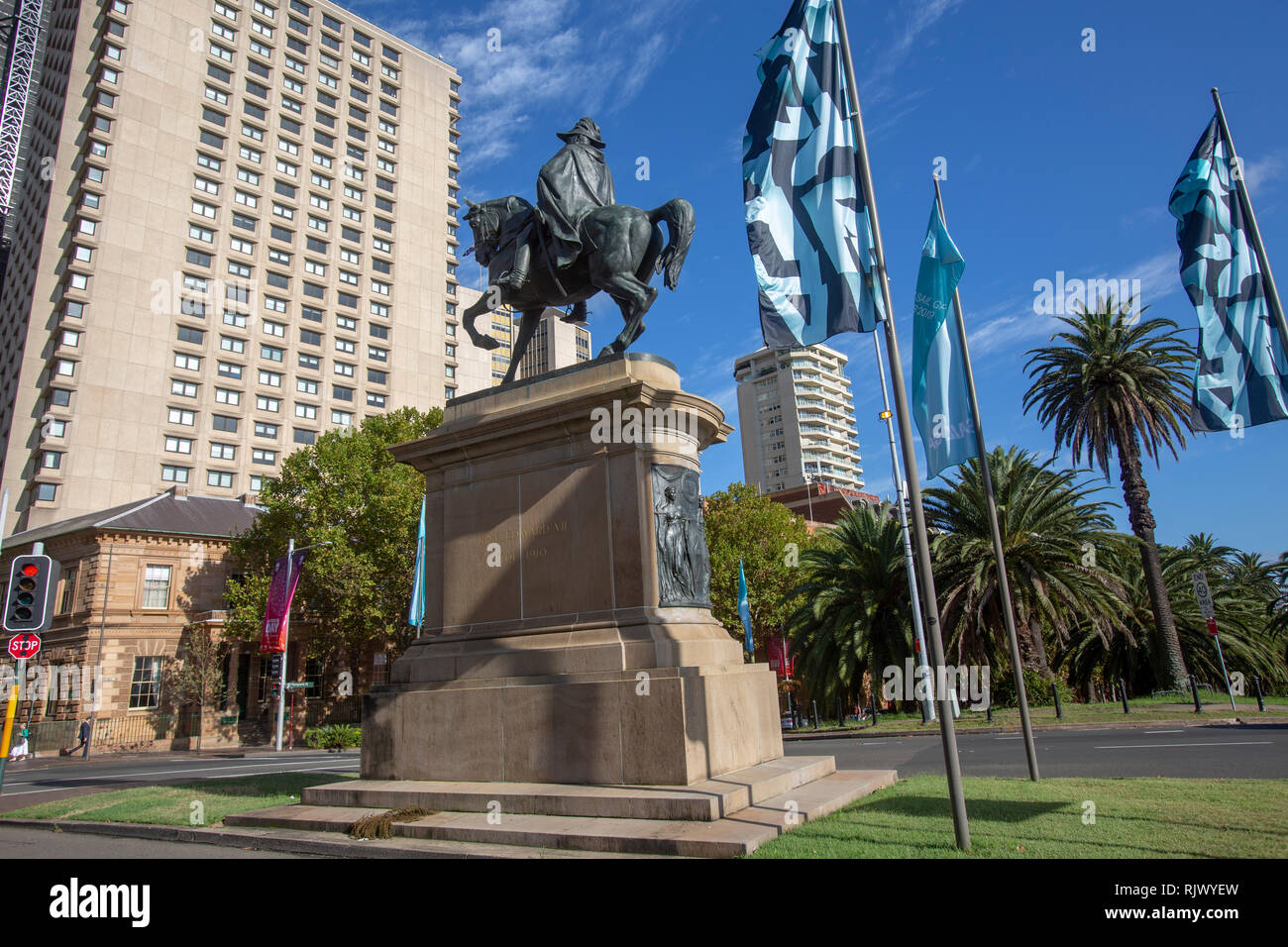 Thomas brock statue hi-res stock photography and images - Alamy