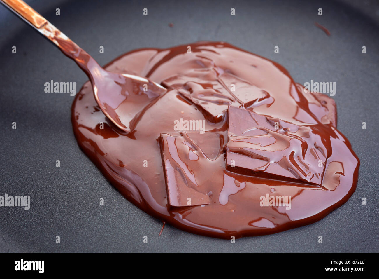 Melting chocolate hi-res stock photography and images - Alamy