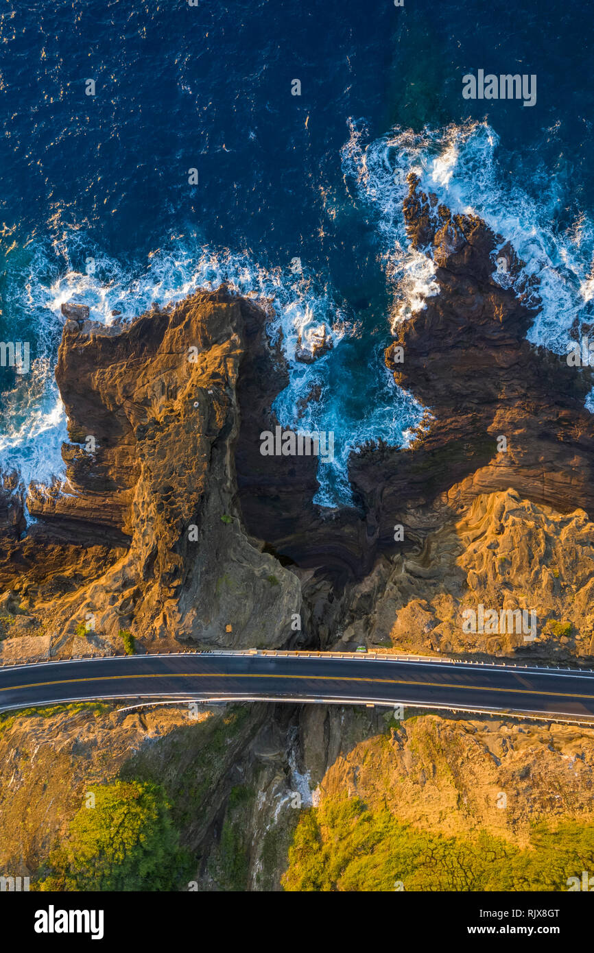 Am aerial view of highway 72 along the east coast of Oahu,Hawaii Stock ...