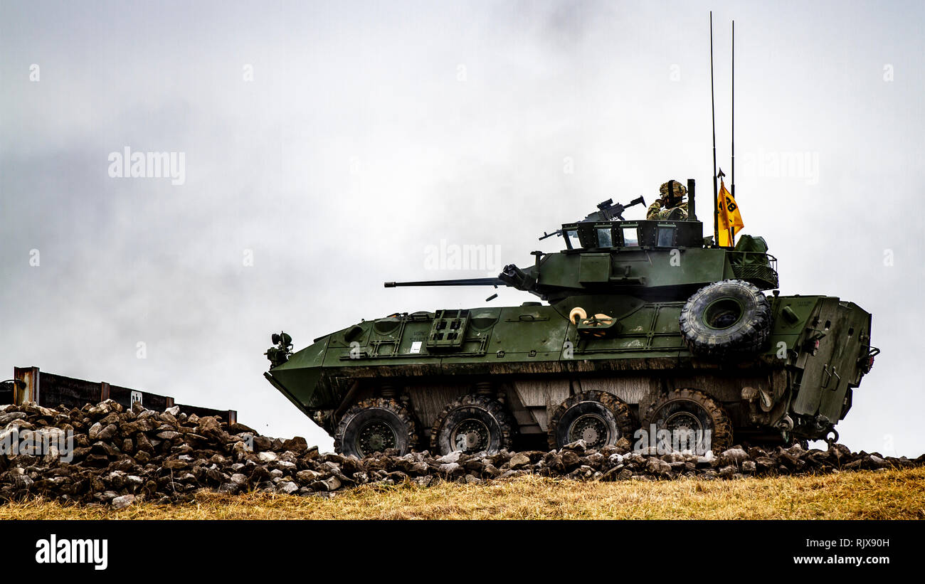 Live fire training exercises hi-res stock photography and images - Alamy