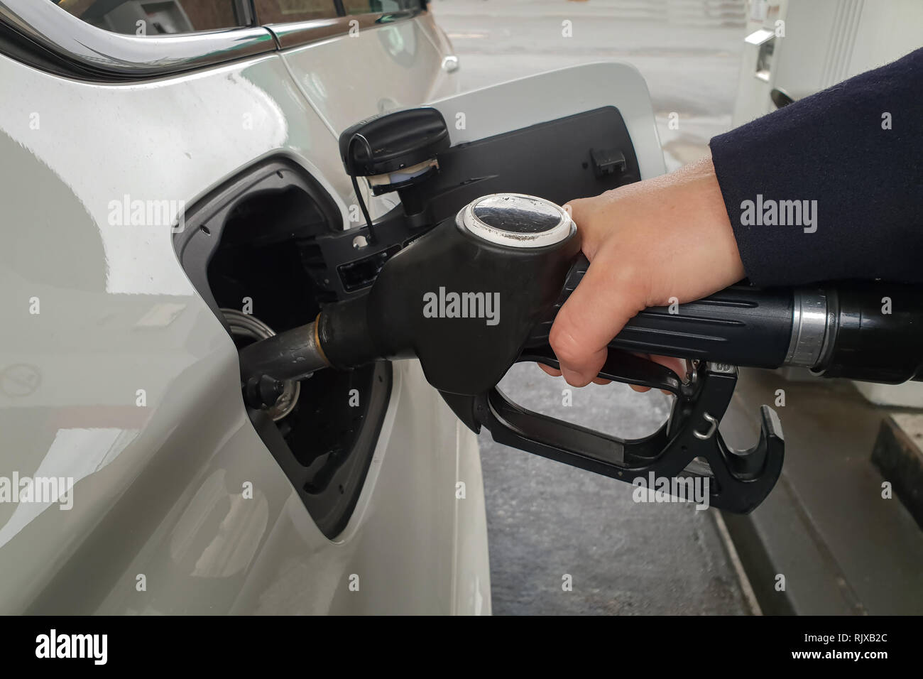 Car refueled gas station hi-res stock photography and images - Alamy