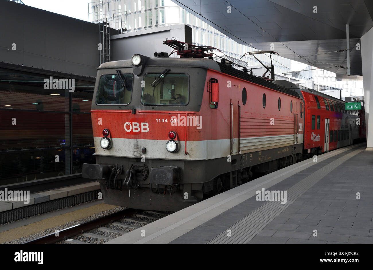 class 1144 electric locomotive;vienna westbahnhof;austria Stock Photo ...