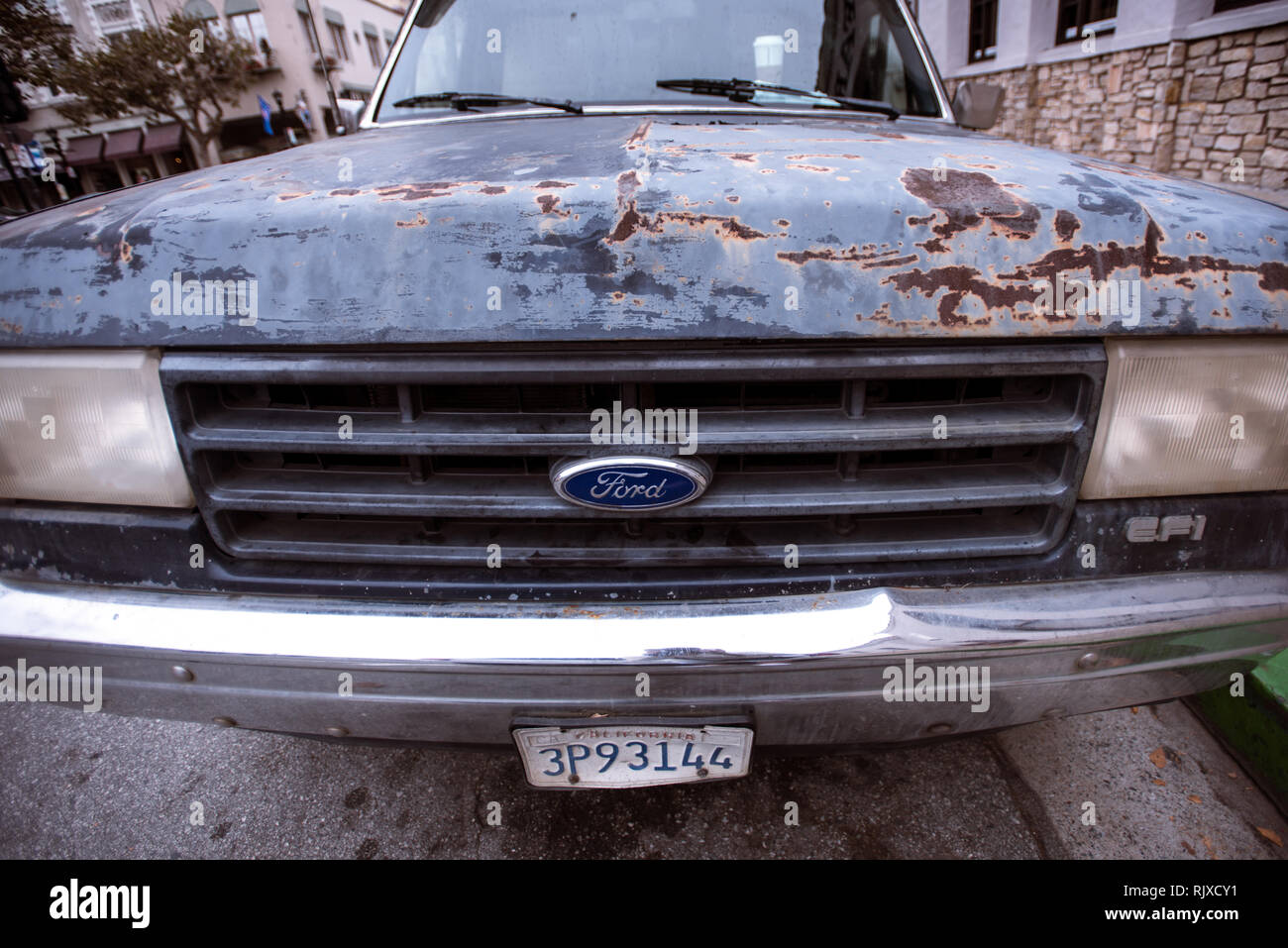 Beat up ford van hi-res stock photography and images - Alamy