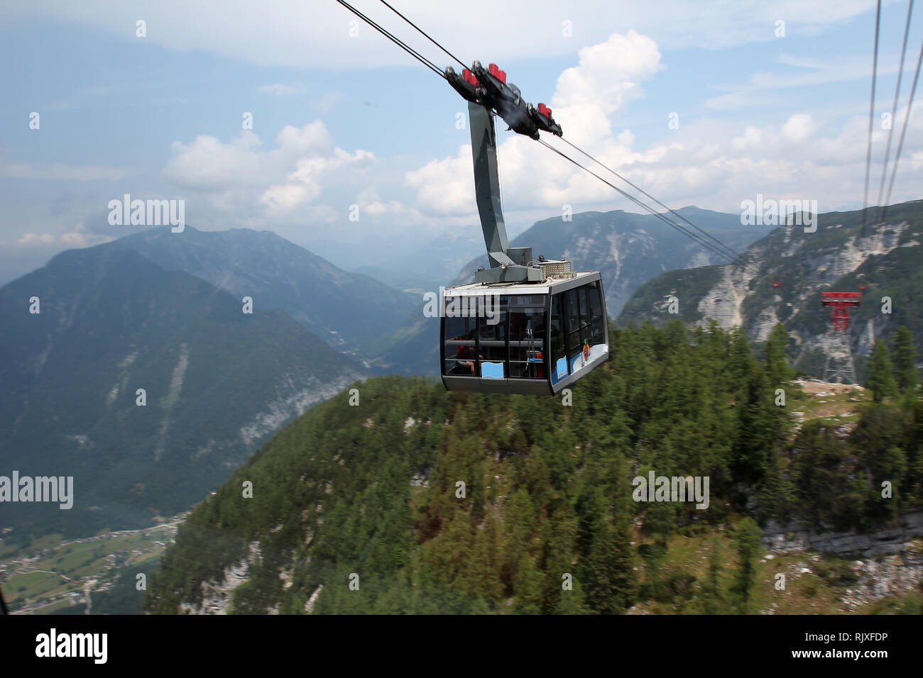 Dachstein glacier lift hi-res stock photography and images - Alamy
