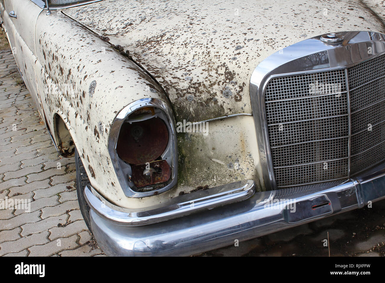 Old rusty car. Details. / Part of an old car close up Stock Photo - Alamy