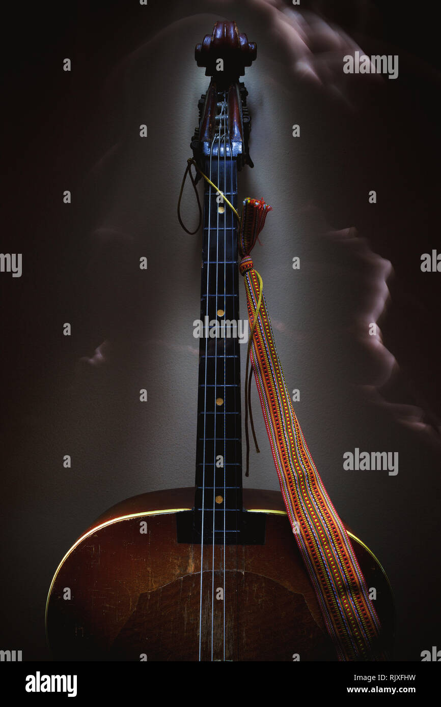 Tambura string hi-res stock photography and images - Alamy