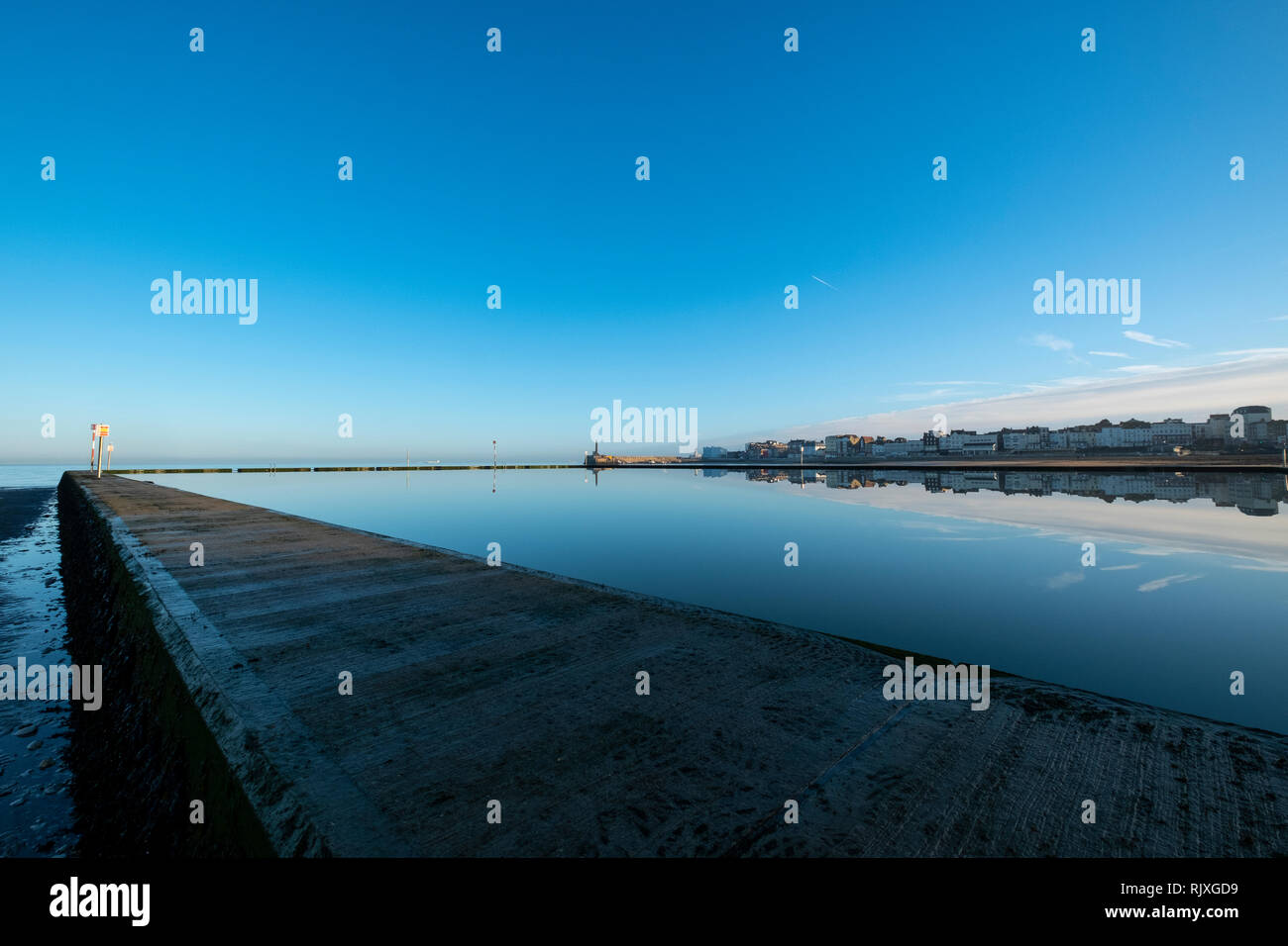 Walpole Bay Tidal Pool Margate Southeast Coast Kent England Seaside ...