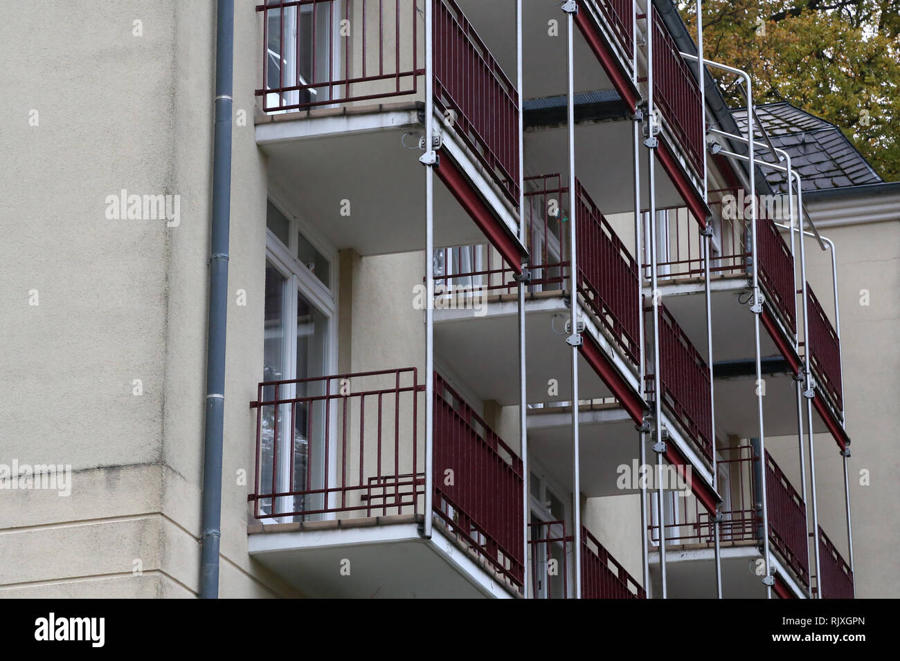 Multi-storey house with windows and balconies / Windows and balconies ...