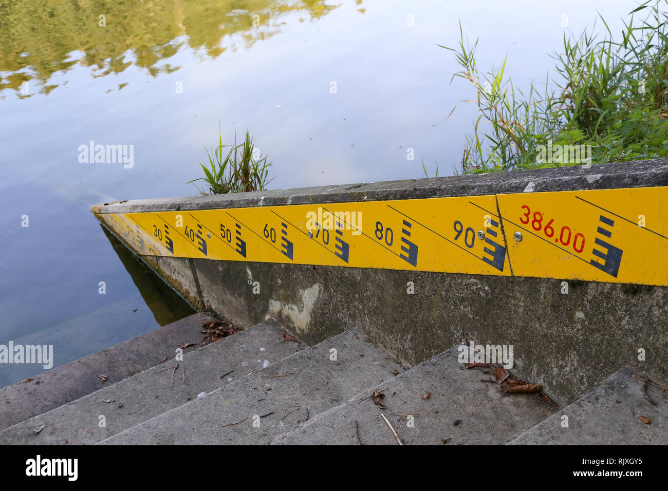 Water Level Gauge Pole High Resolution Stock Photography and Images - Alamy