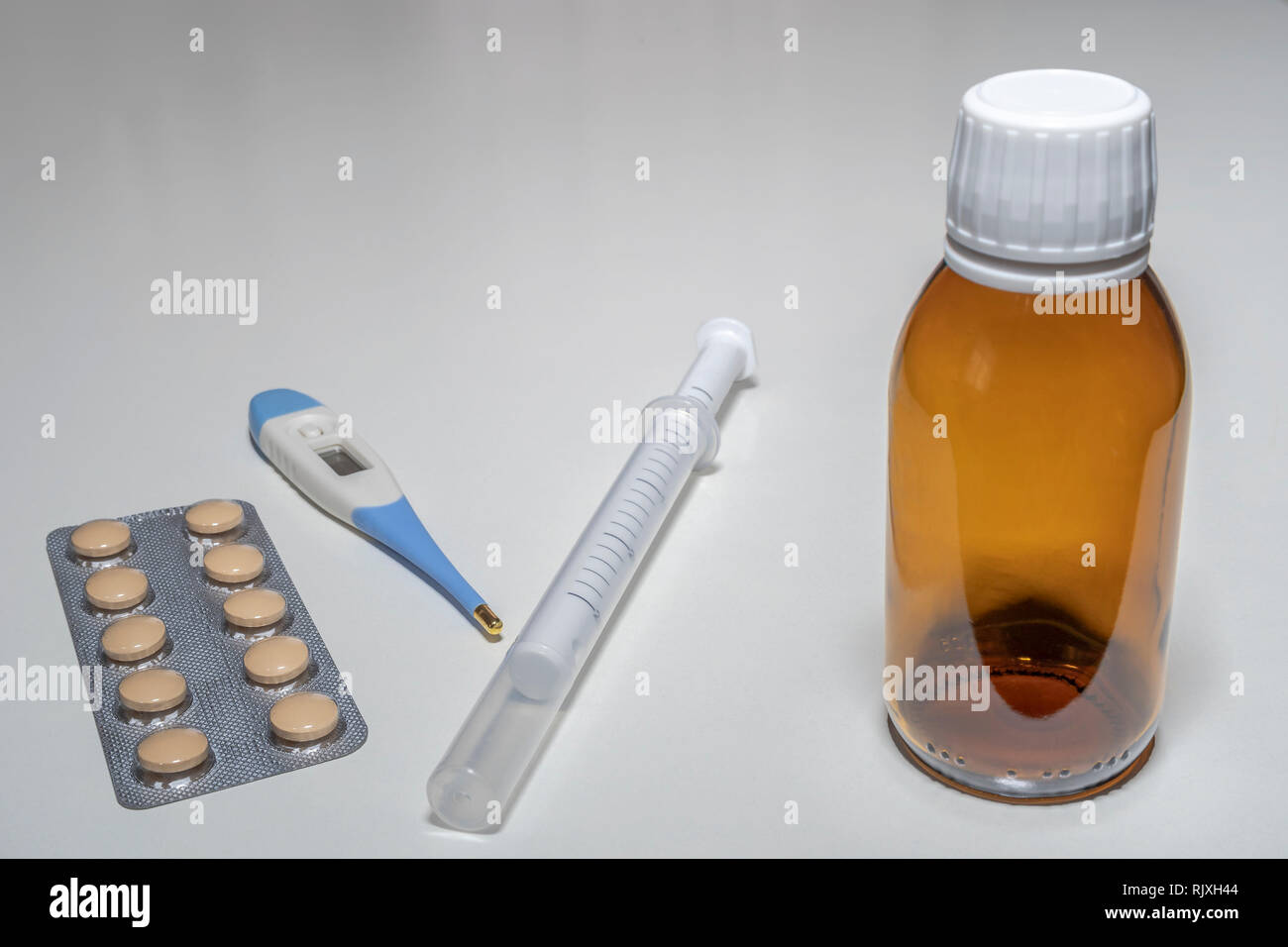 Painkiller goods hi-res stock photography and images - Alamy