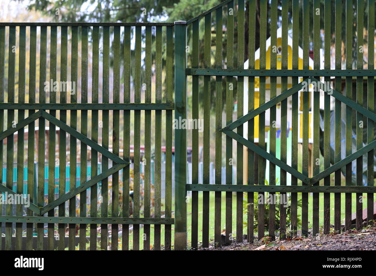 Picket fence texture hi-res stock photography and images - Alamy