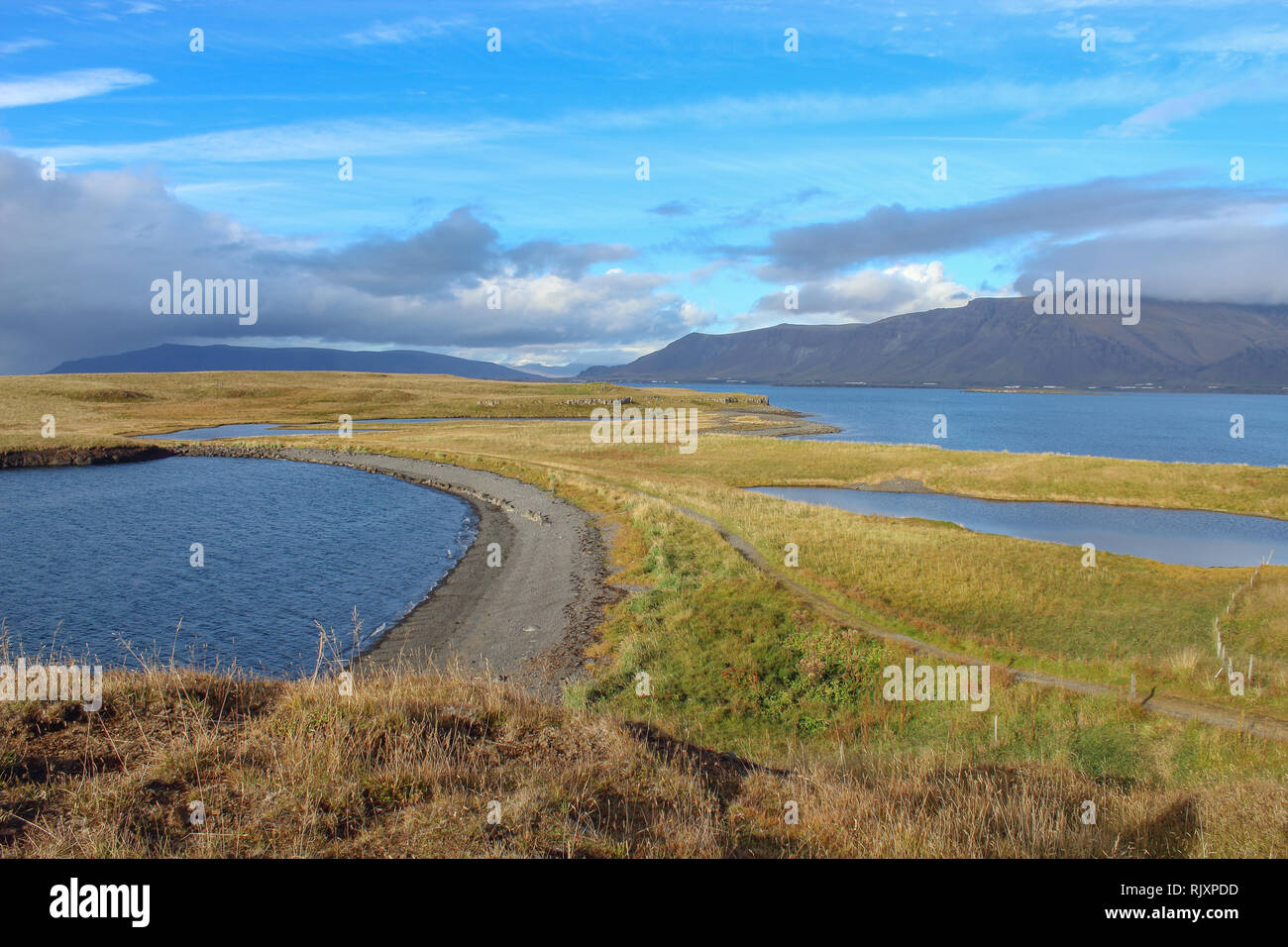 Path on island hi-res stock photography and images - Alamy