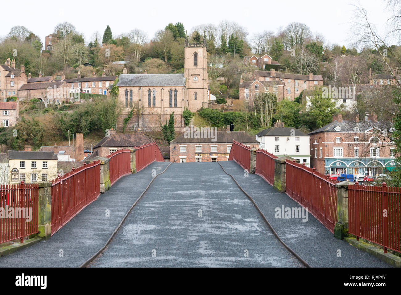 The recently renovated and painted Iron Bridge at Ironbridge, Telford ...