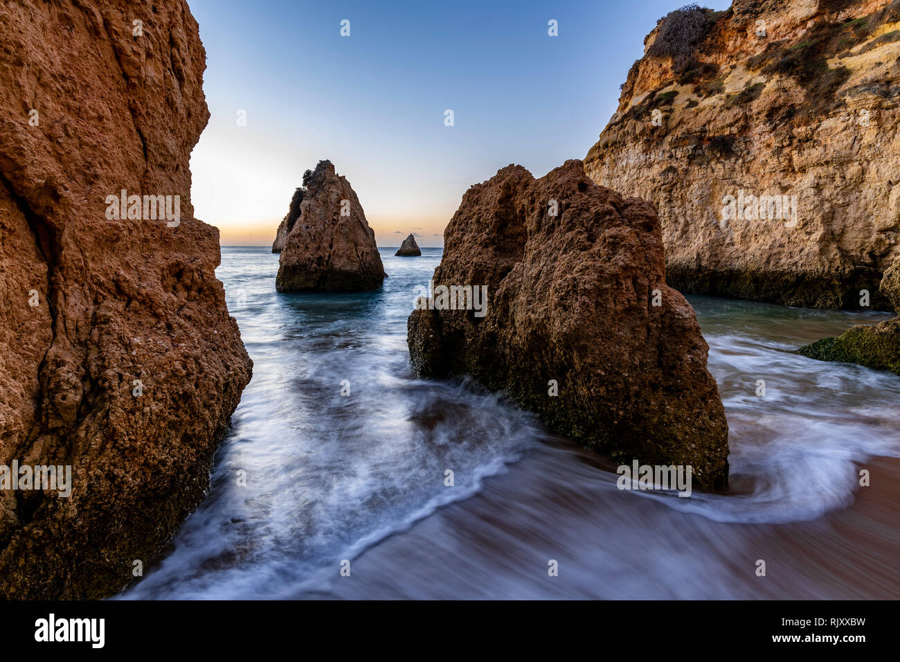 Algarve rock formations hi-res stock photography and images - Alamy