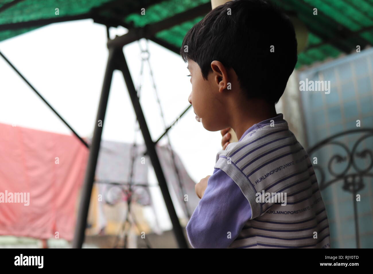 Kids modelling hi-res stock photography and images - Alamy