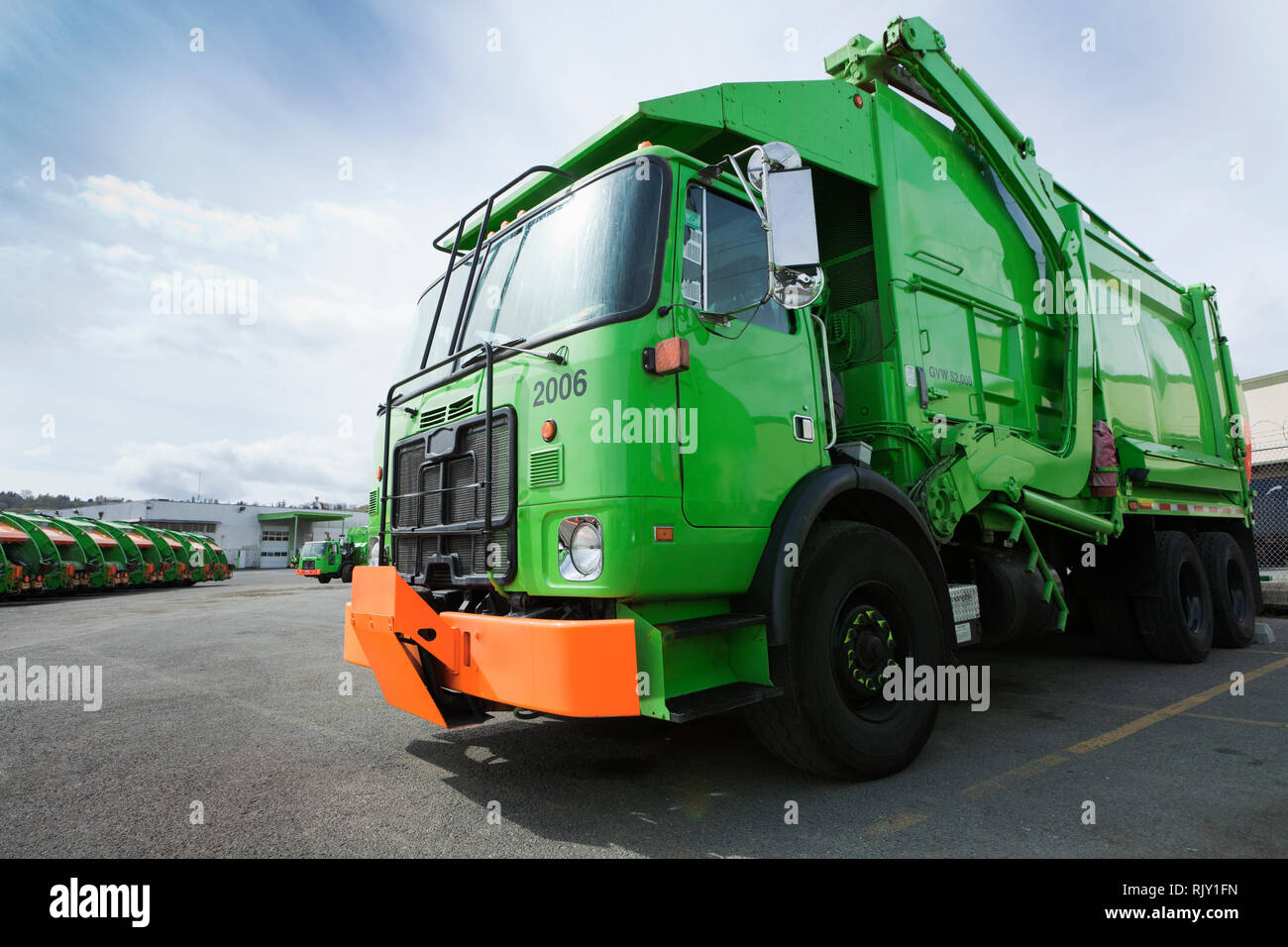 Green Garbage Truck