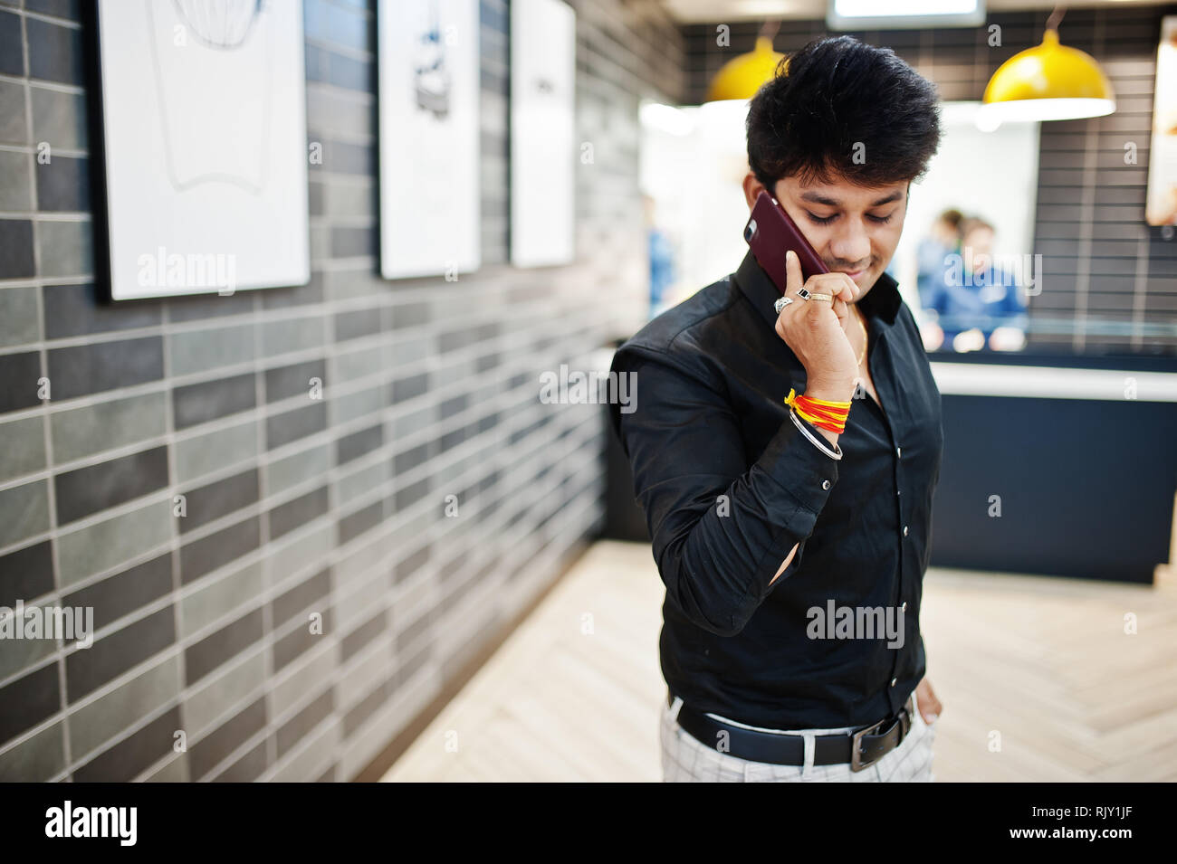 Customer talking to fast food worker hi-res stock photography and ...