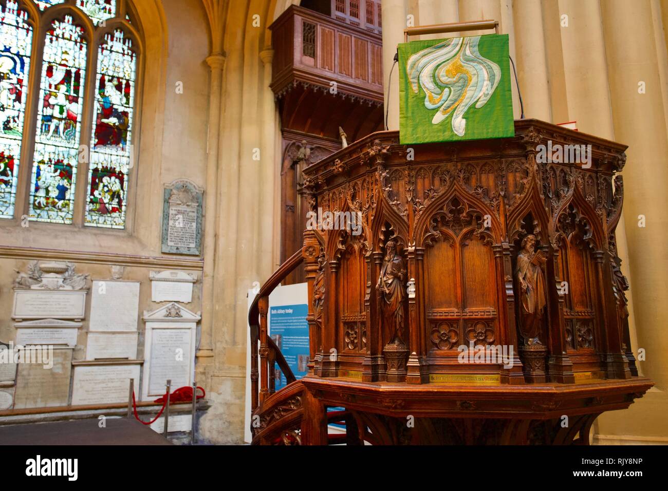 Bath abbey stained glass window hi-res stock photography and images - Alamy