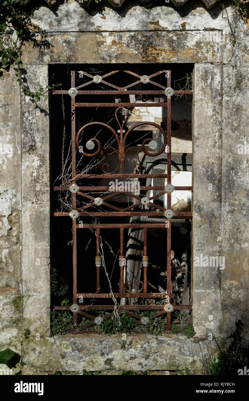 Old rusty house hi-res stock photography and images - Alamy