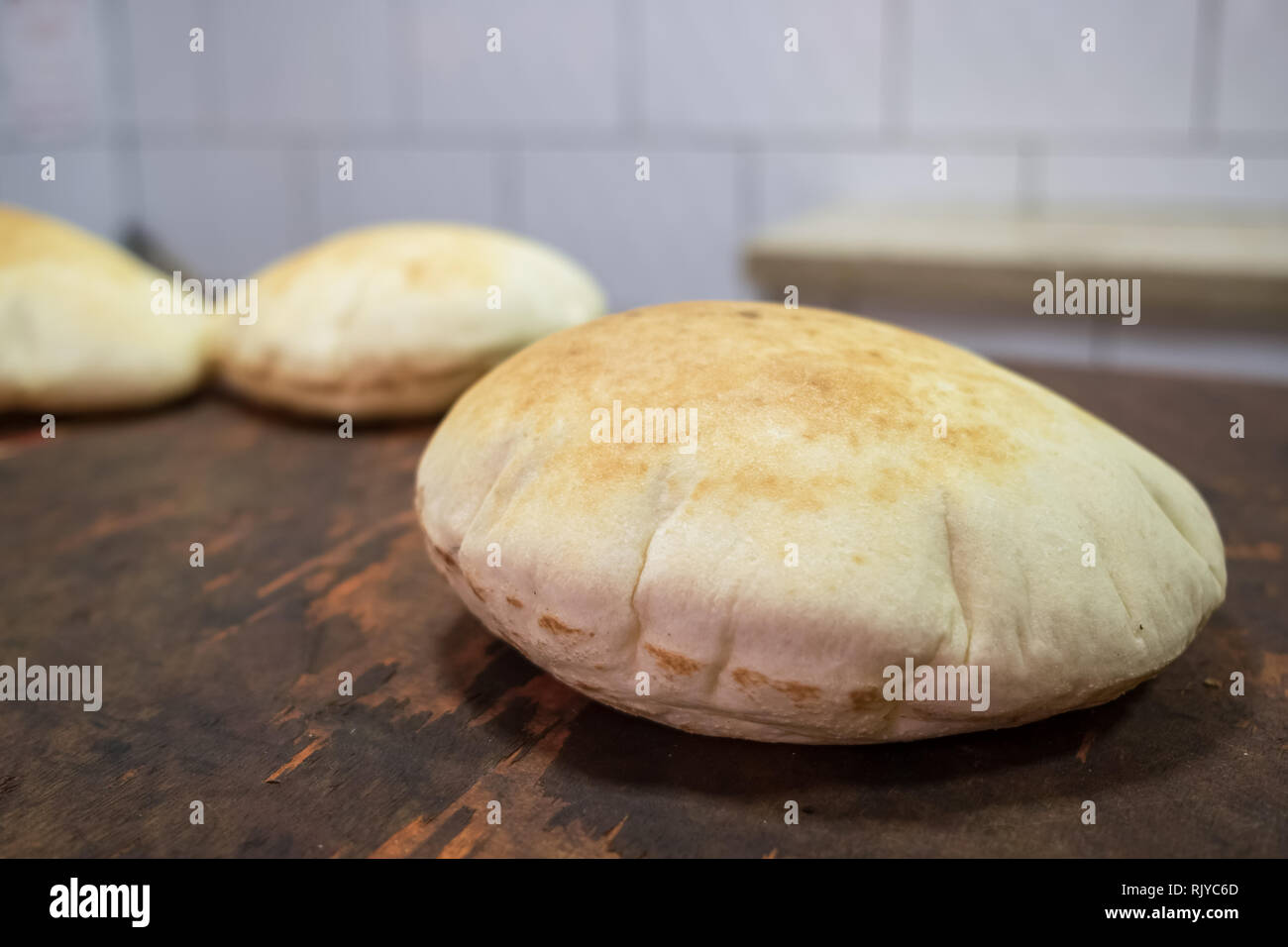 Flat arabic bread hi-res stock photography and images - Alamy